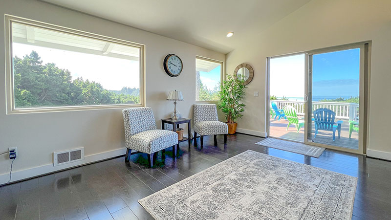 The Triton Vacation Rental - Bandon, Oregon Coast